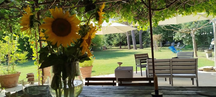 Petite Maison Provençale. - Pernes-les-Fontaines