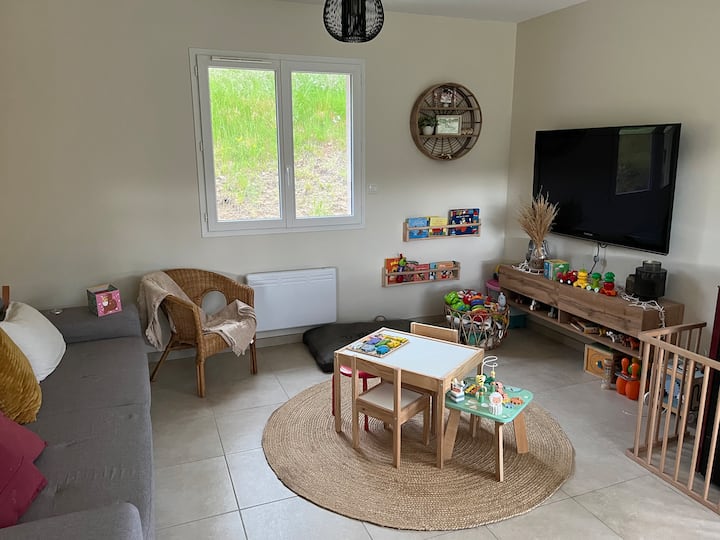 Grande Maison Familiale Au Calme – 2 Chambres - Les Estables