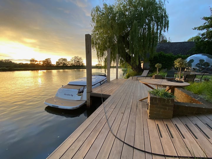 Riversdale Lodge Corporate Retreat - River Thames - High Wycombe