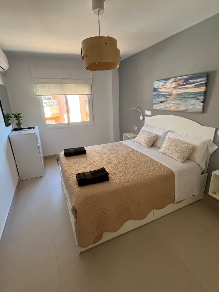 Apartamento En Sabinillas Con Terraza Y Parking - Manilva