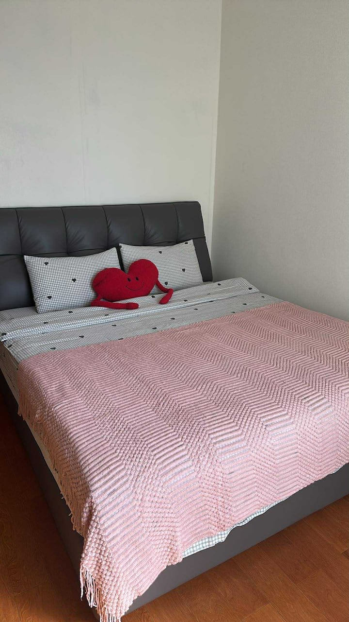 Modern Zaisan Retreat | Nature + City Access - Ulaanbaatar