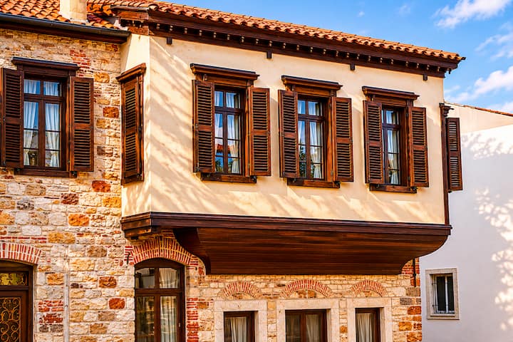 Nill's Stone House Otel- Historical Stone Hotel - Çeşme