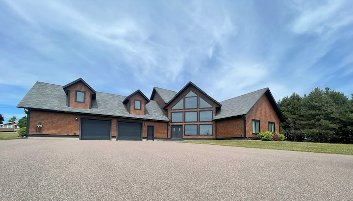 Mayfield Lodge Lrg Exec Home 5 Mins From Cavendish - Prince Edward Island