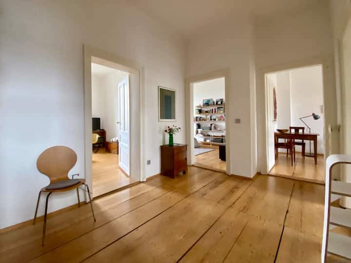Stylish 3-room Apartment - Frankfurt