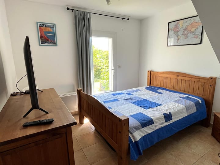 Chambre/sanitaires Et Coin Repas Indépendants - Alès