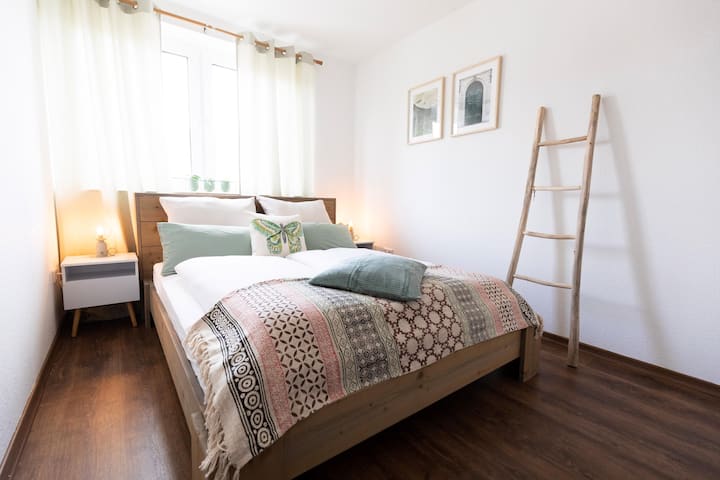 Hello Holidays: Penthouse | Bbq | Balkon | Parkpla - Westerstede