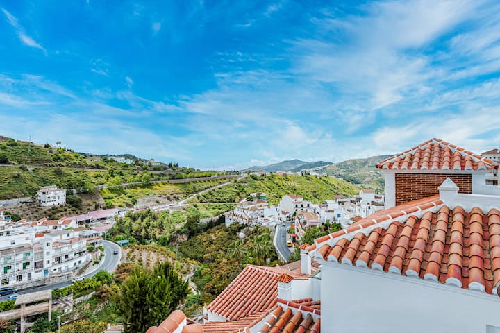 Casa Lidia | Rooftop, Jacuzzi, Sea & Mountain View - Andalusia
