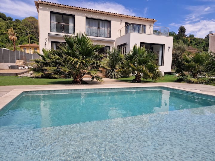 Beautiful Newly-built Villa With Pool - Cagnes-sur-Mer