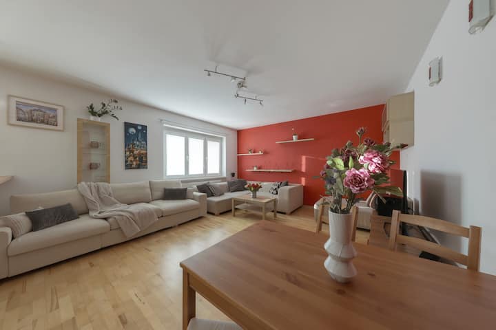 Sunny Bright Apartment - Bratislava