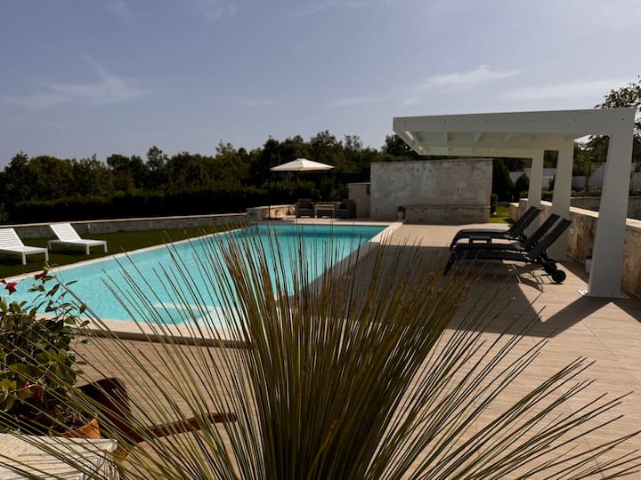 Domus 66 - Luxury Villa - Heated Pool - Mottola