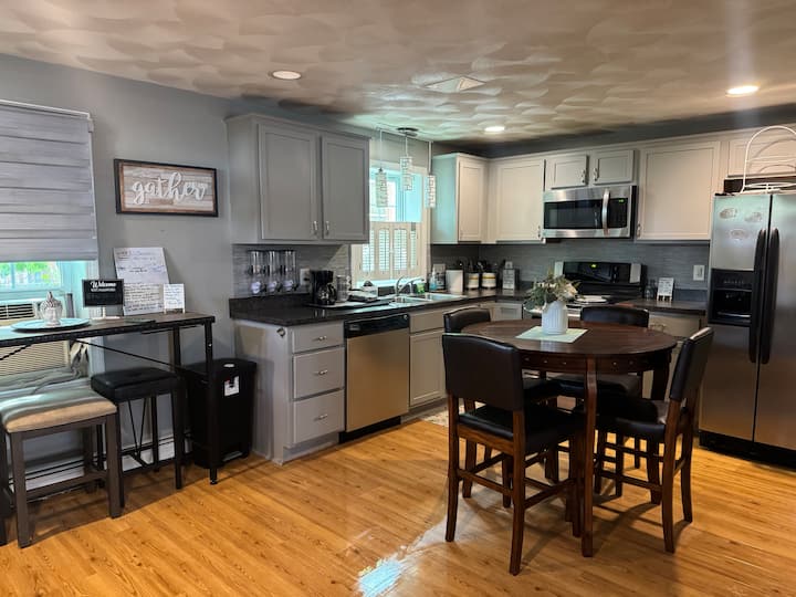 Casa Flora Your Private Getaway - Providence, RI