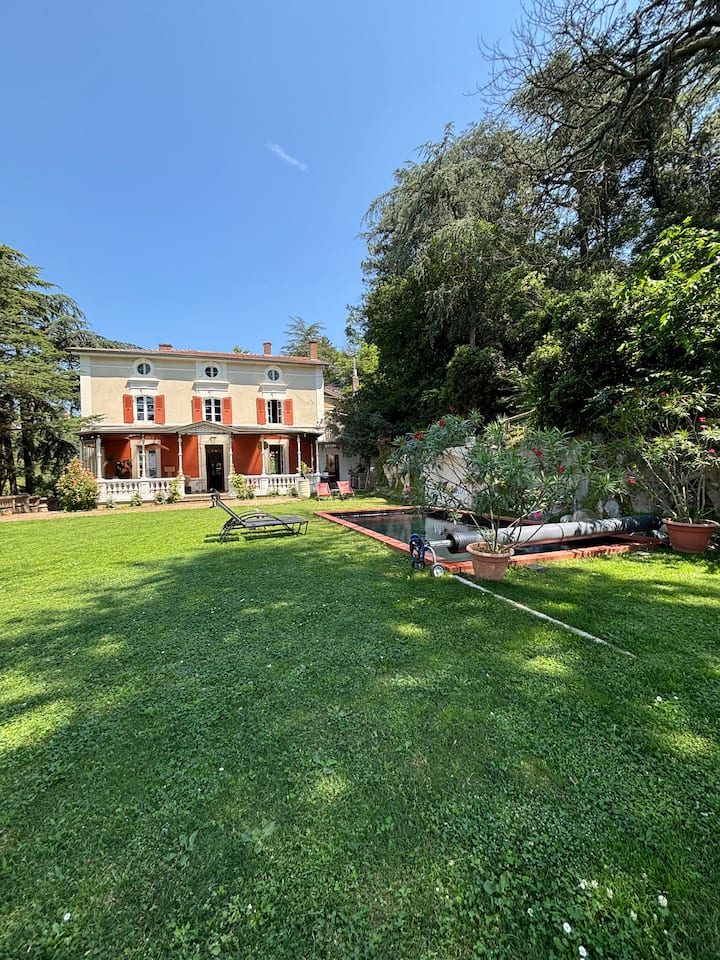 Domaine De Charme Avec Piscine Jusqu’à 22 Pers - Isère