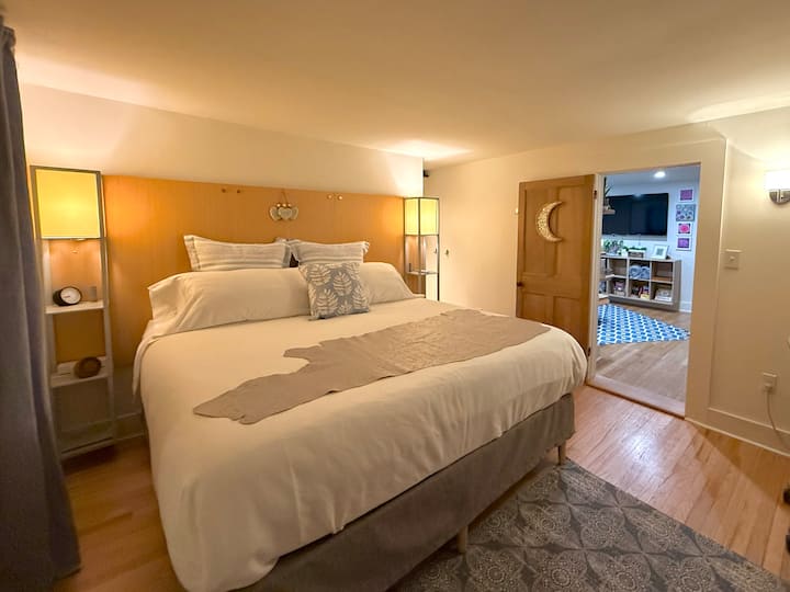 The Hideaway On Main - Stockbridge, MA