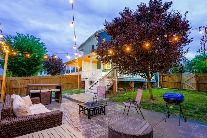 Spacious City Home Retreat I Large Fenced Backyard - Richmond, VA