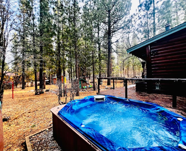 Chalet Hermosa | Large Cabin | Spa | Hiking - Big Bear Lake, CA