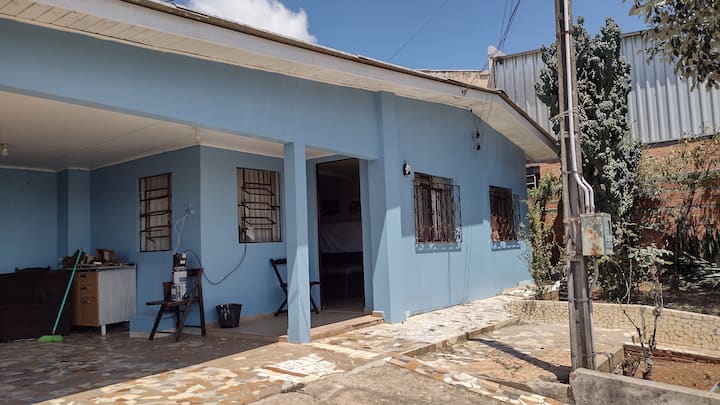 Casa Inteira 300 M Do Trevo. - Guarapuava