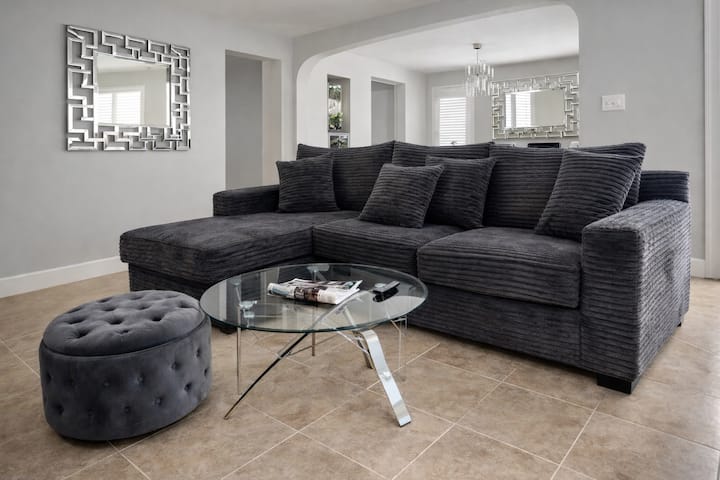 New, Bright City Home | Clean, Calm & Comfortable - San Bernardino, CA