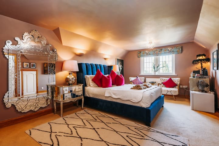 Boutique Shrewsbury Rooms - Deluxe King Suite - Shrewsbury