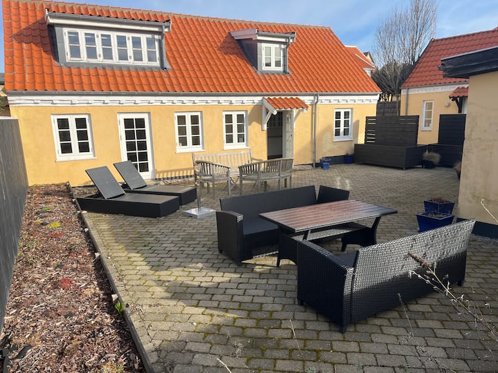 Skagenshus I Bymidten På Lukket Vej - Skagen