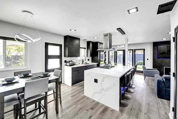 Private Modern Oasis With Sauna - San Dimas, CA