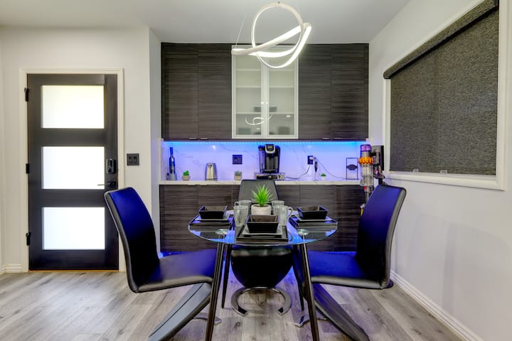 Exotic Modern Escape - San Dimas, CA