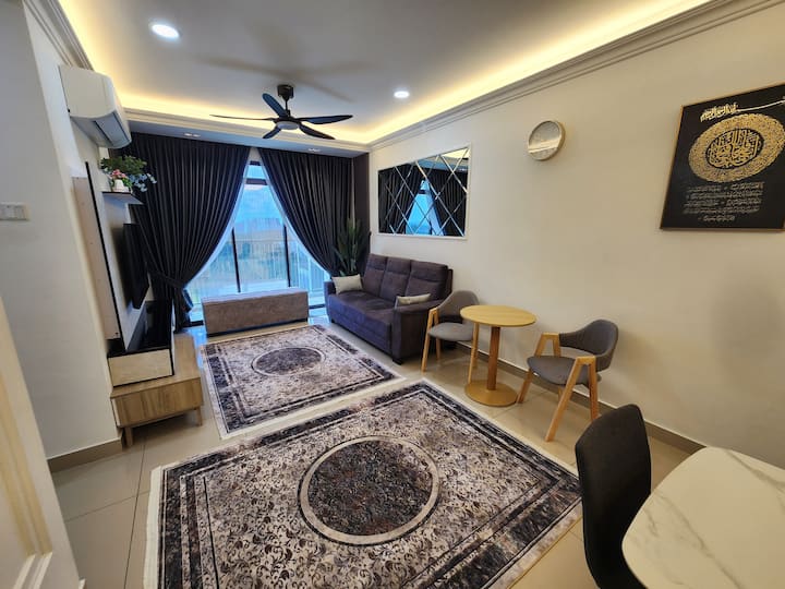 3 Br Muslim Condo Eila Hs In Larkin, Ac, Wi-fi - Johor Bahru