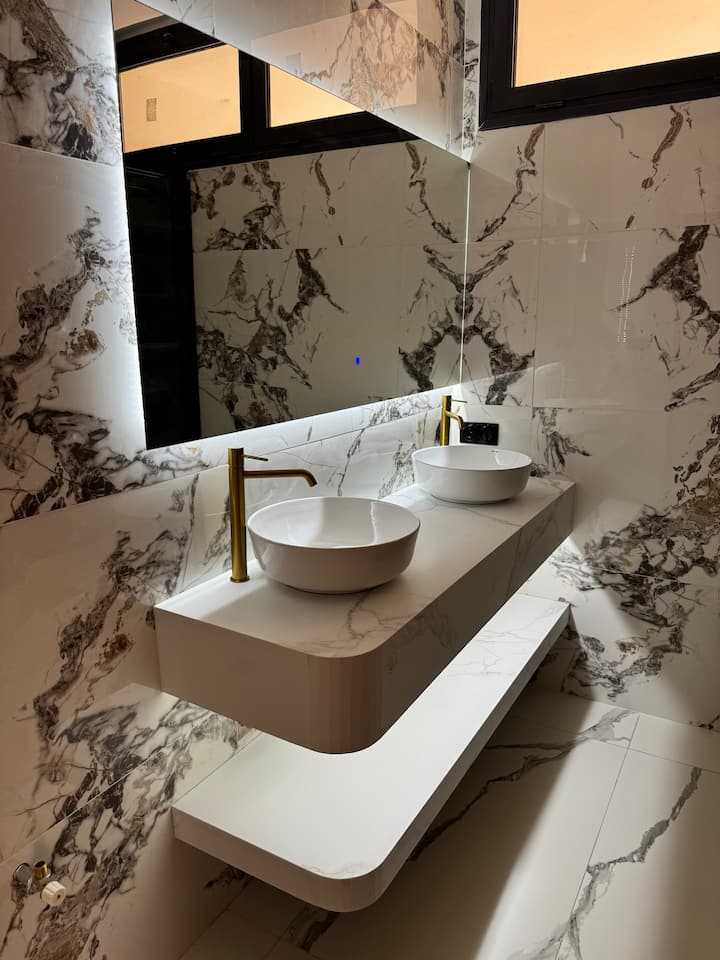 Raffles Vip District - Oran