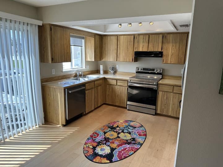 Oceanfront 3 Bedroom 2.5 Bath! - Ormond Beach, FL