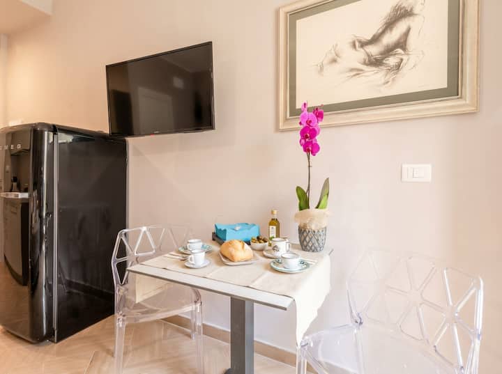 Coco - Luxury Suite Next To The Train Station - Bari
