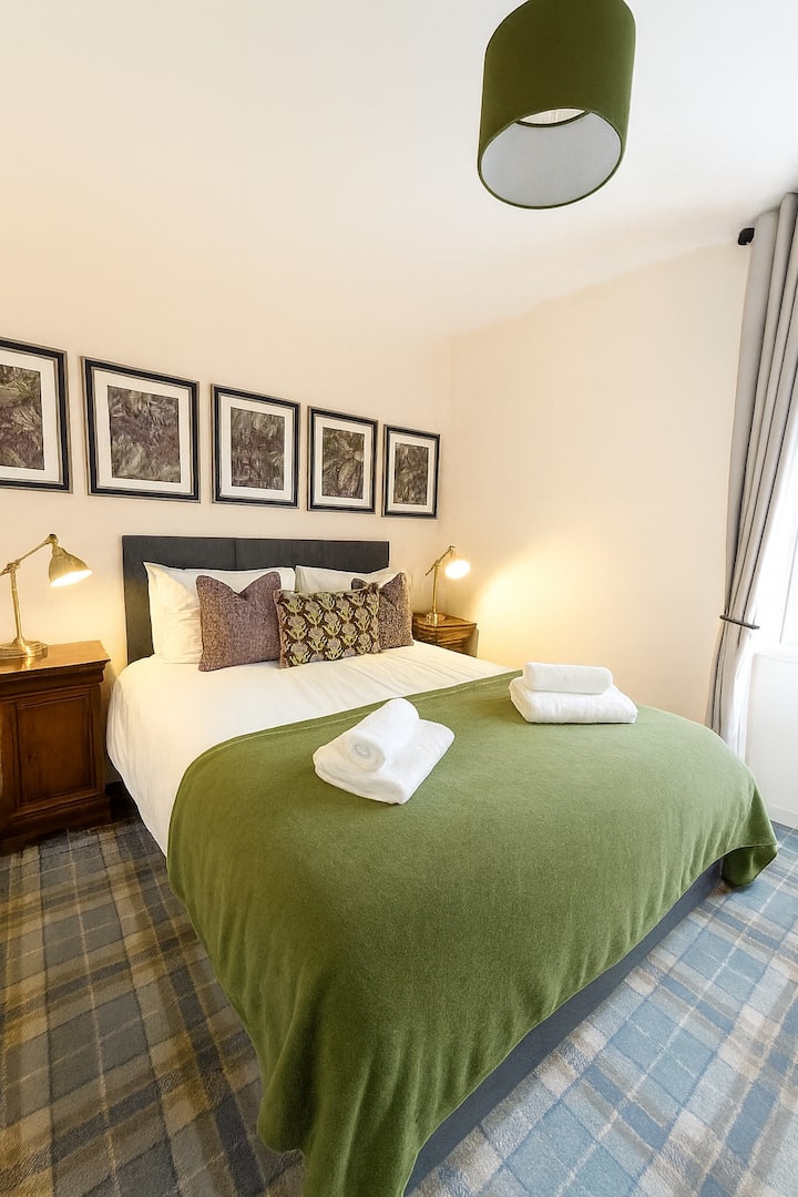 Bed On The Brae • Charming Central Flat • Parking - インヴァネス
