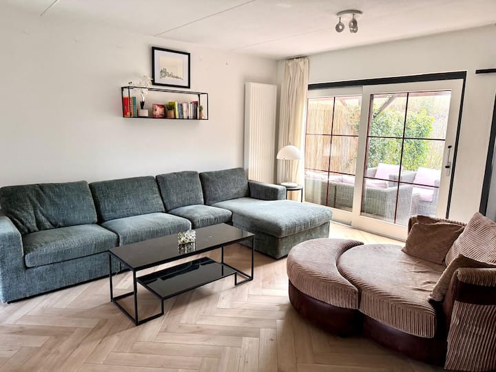 Quiet Holiday Home Next To Beach, Private Parking - Cadzand