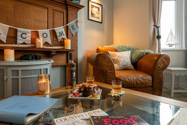 Sea-fronted, Close To Dylan's - Beaumaris