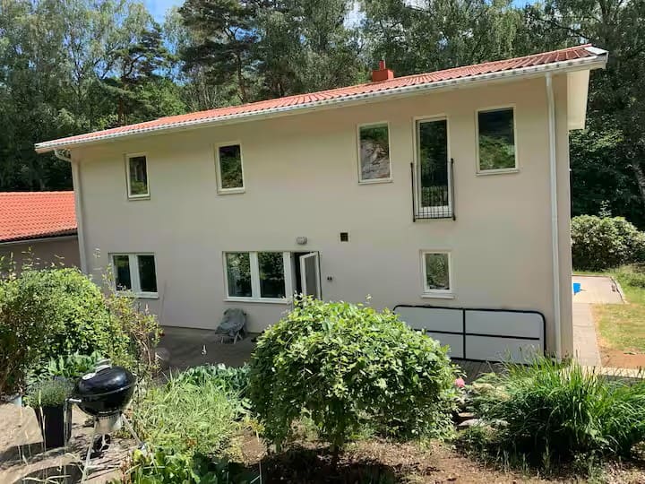 House Close To City Center Surrounded By Nature - Göteborg