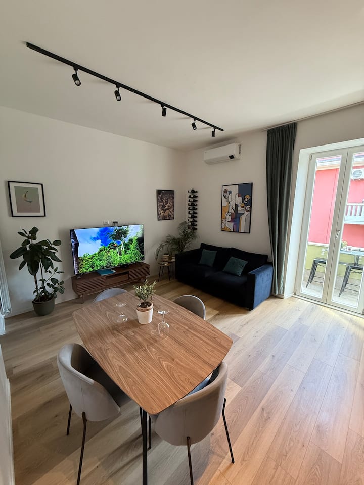 Matthew Modern Apartment • Steps From The Vatican! - Rome