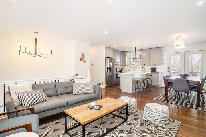 Sunsets On West: Downtown Saugatuck, Fire Pit, Bbq - Saugatuck, MI