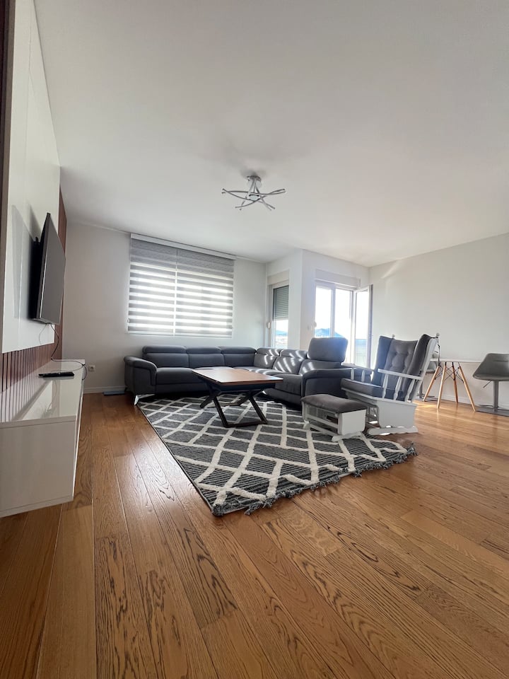 White Homes 37 • Central Point - Podgorica