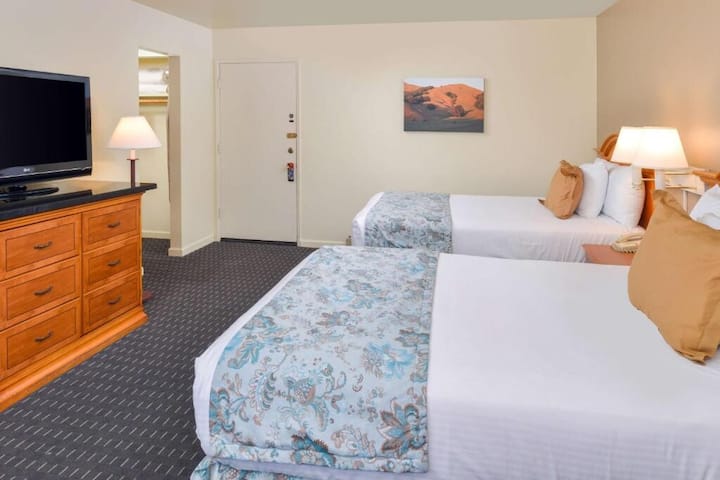 Danish Experience! 4 Spacious Units W/ Onsite Pool - Solvang, CA