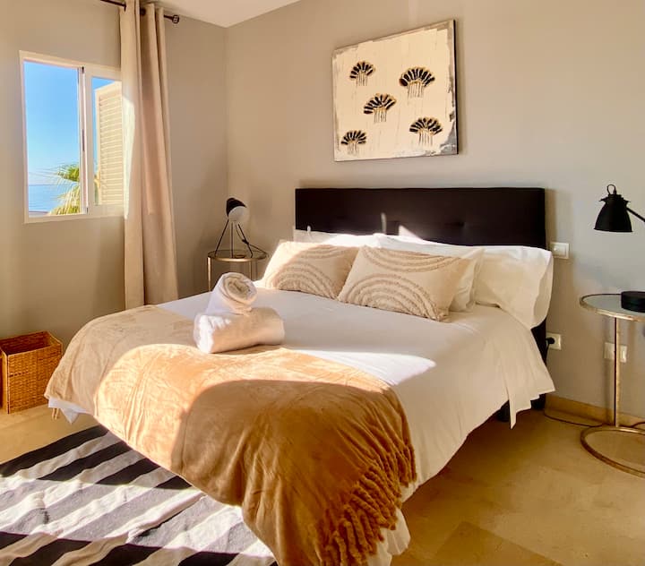 Sea Frontline Stylish Beach. Wifi. 6 People - Fuengirola