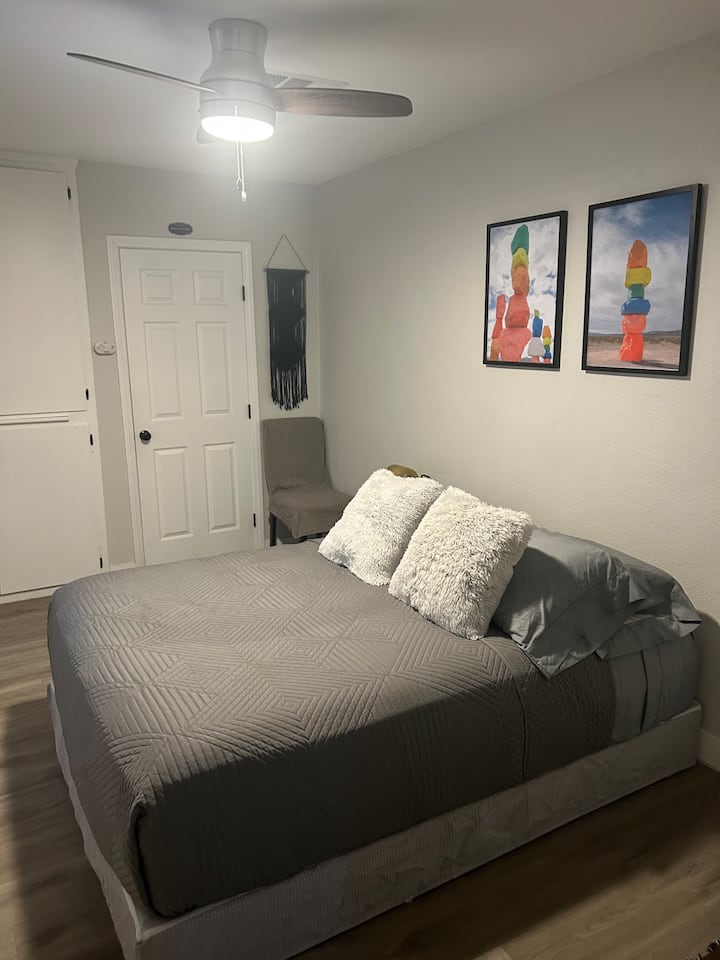 Las Vegas Private Bedroom Studio In Downtown. - Las Vegas, NV