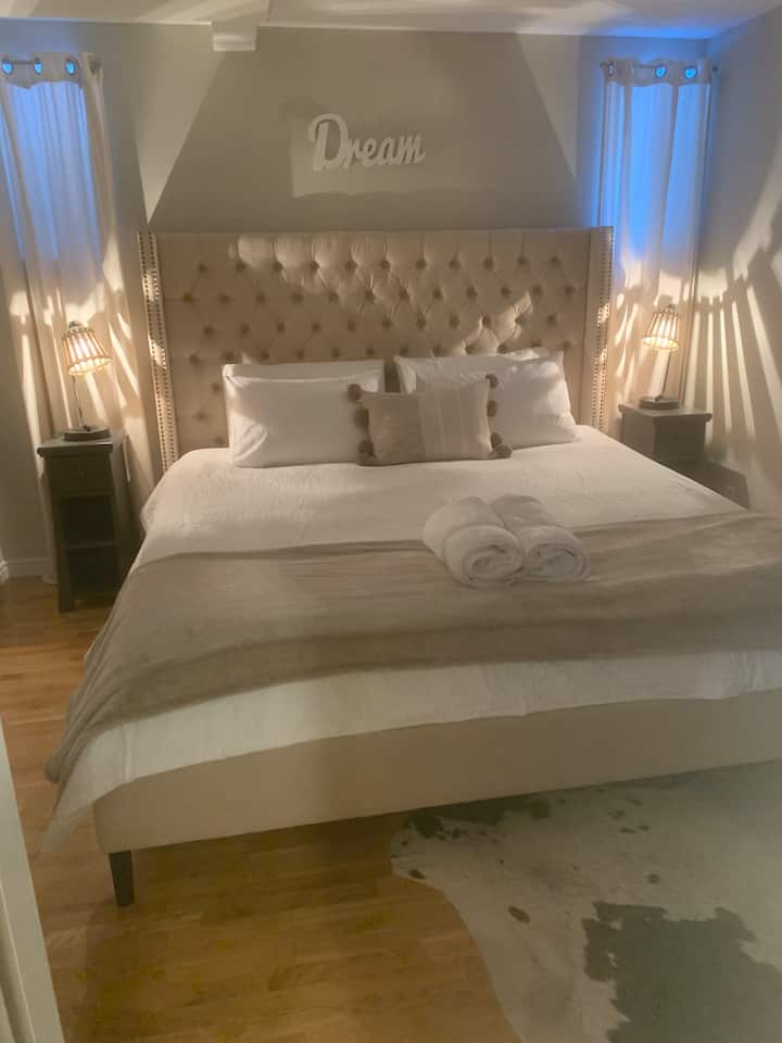 Simcoe Heights Guest Suite - Mount Royal University