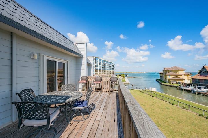 Boats Slips, Boat Parking, Fishing Pier, Pool! - Port Aransas, TX