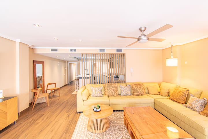 Central, Fully Equipped, And Stylish. - Águilas