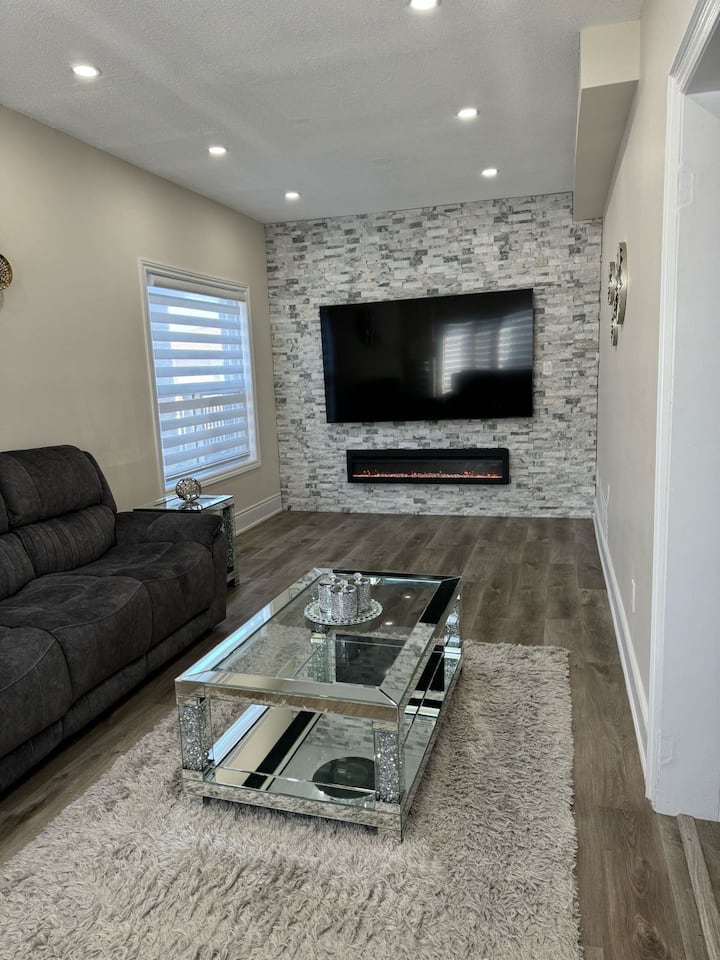 3 Bedrooms In A Cozy House - Barrie