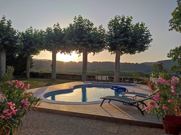 Location Pour 4 Personnes Avec Piscine Privée - Albas