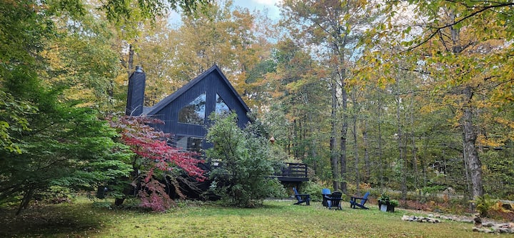 Spacious Home W/ Hot Tub In Private Lake Community - Barkhamsted Reservoir, CT