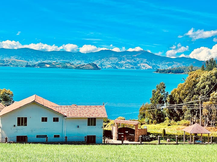 Cabaña Valle De La Laguna, Jacuzzi Y Vista Al Lago - Aquitania