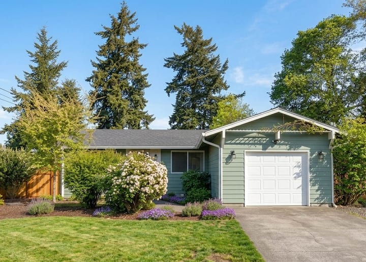 Gorgeous 3b3b | Family Friendly | Light Rail To Dt - Redmond, WA