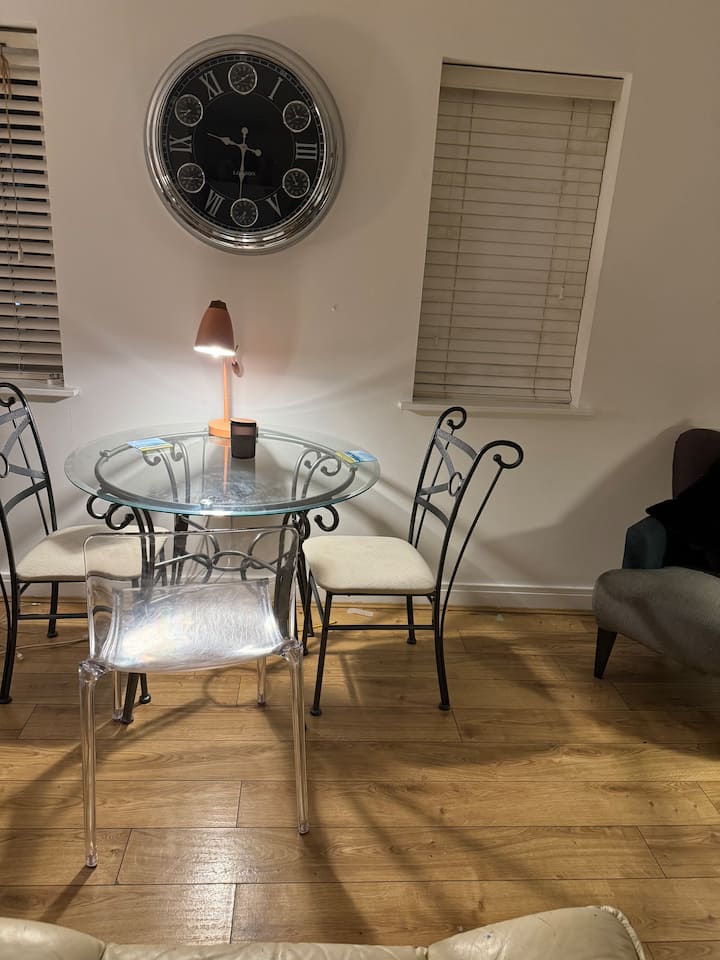 The Coach House - Aeropuerto de Londres Stansted (STN)