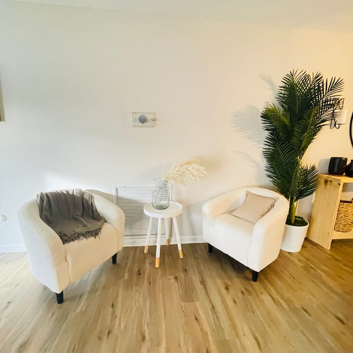 Beautiful Spacious Getaway - Port St. Lucie, FL