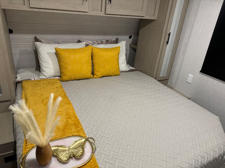 Cozy Stationary Rv Getaway Las Vegas - Las Vegas, NV